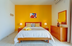 Apartamento (2 Bedrooms) | 2 quartos, secretária adequada para computadores portáteis 