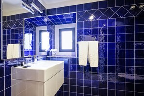 Apartamento Premium, 2 quartos | Artigos de higiene pessoal grátis, um secador de cabelo 
