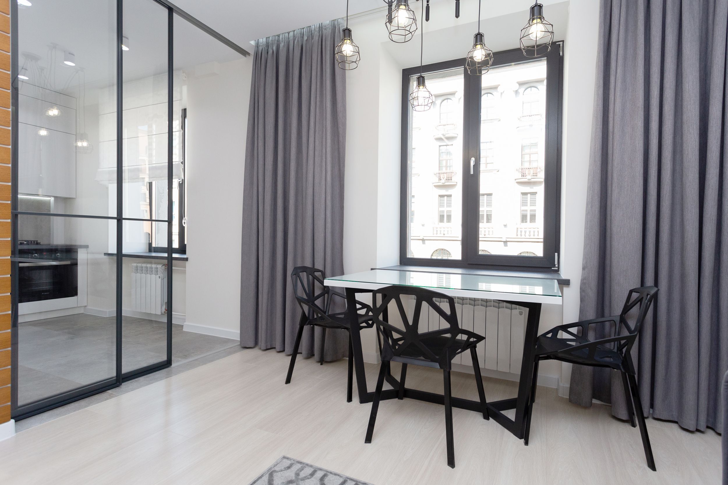 Apartamento luxo (floor 2) | Área de estar | Smart TV 50 polegadas com canais digitais, TV