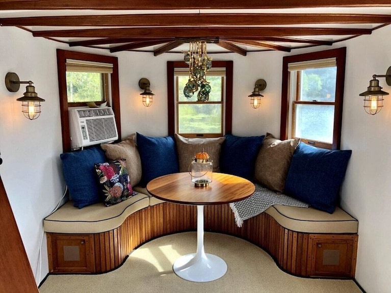 Tugboat/private Lake - Farm Animals - Fish, Swim, Boat, Hike/bike 5+miles Trails - Lake Anna, VA