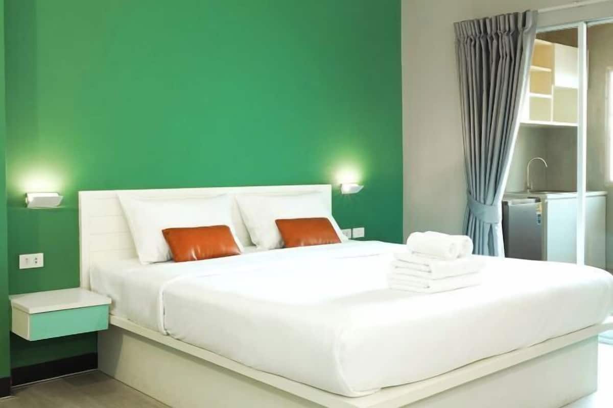 Escrivaninha, Wi-Fi de cortesia, roupa de cama