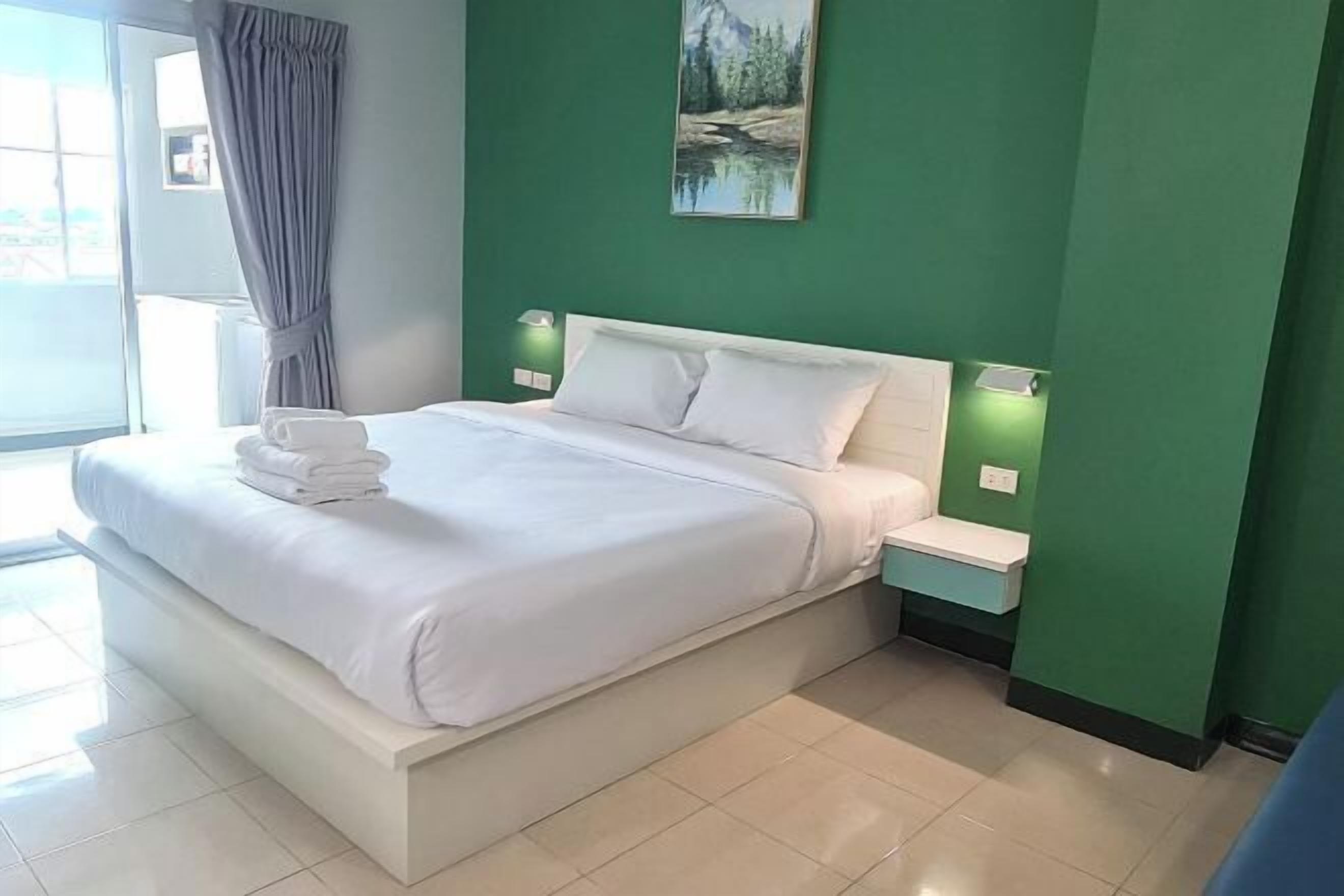 Secretária, Wi-fi grátis, roupa de cama fornecida 