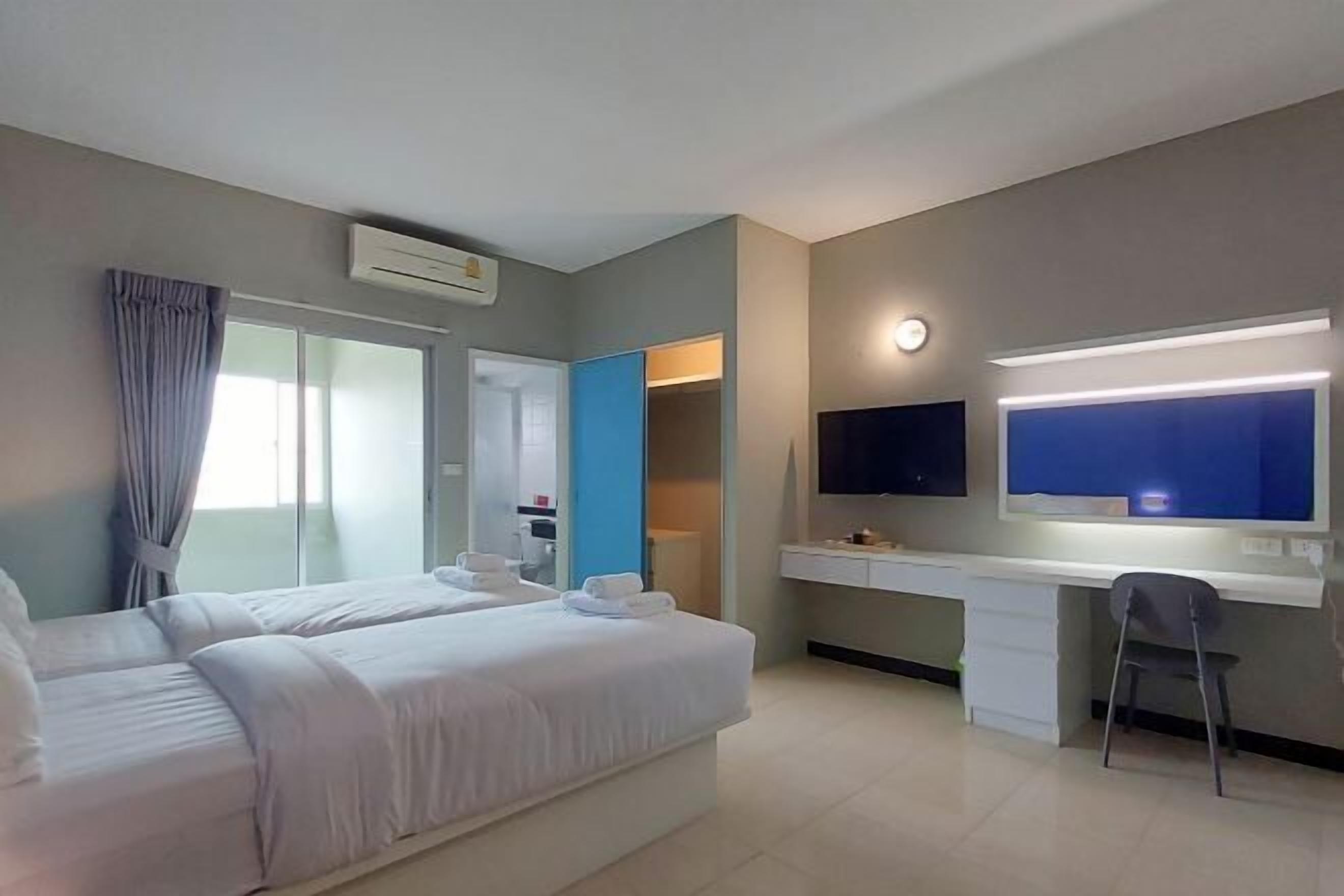 Secretária, Wi-fi grátis, roupa de cama fornecida 