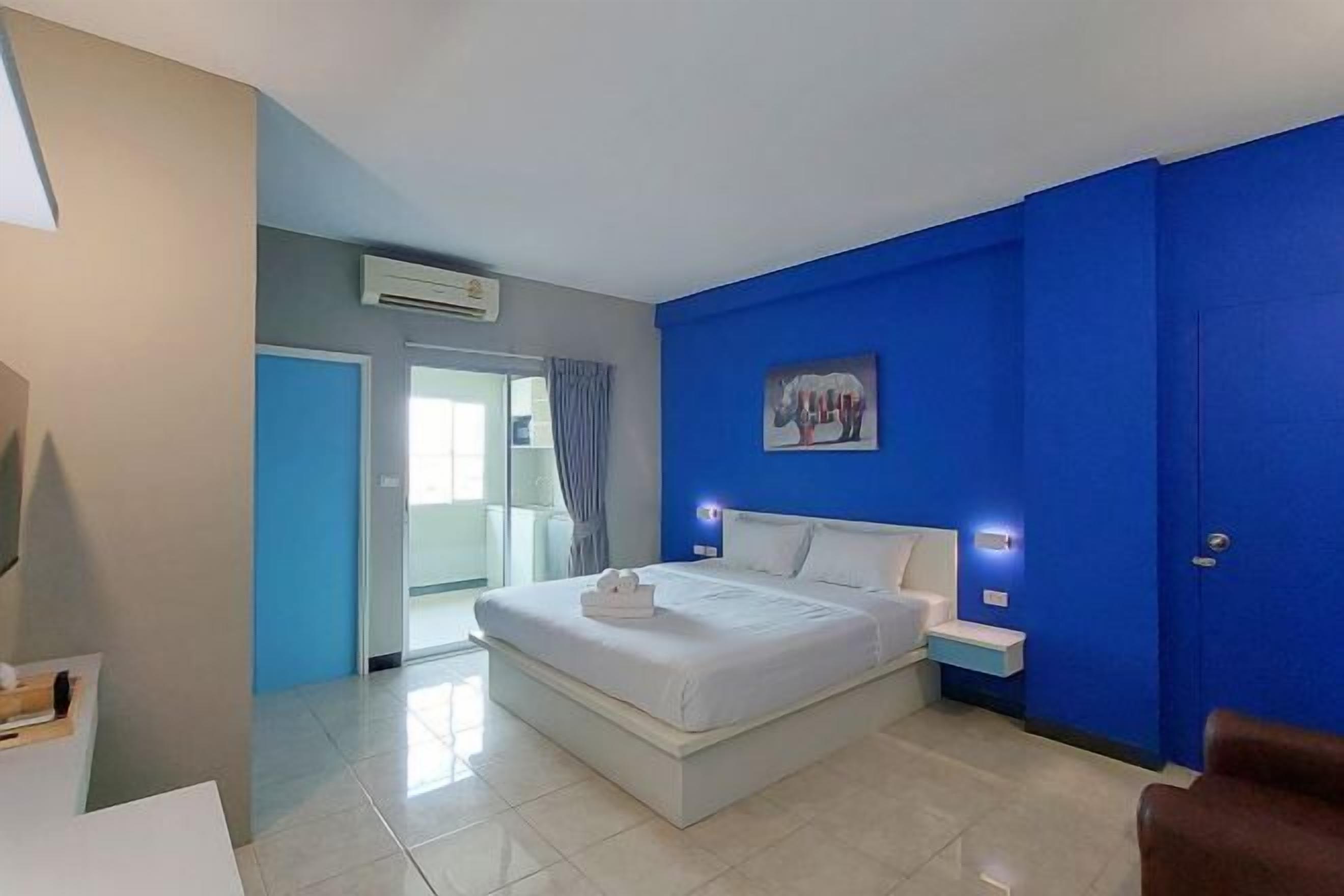 Secretária, Wi-fi grátis, roupa de cama fornecida 