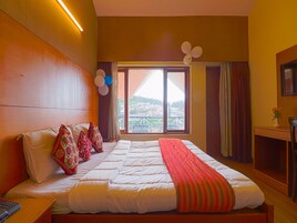 Quarto Superior, varanda, vista para o vale | Ferro/tábua de engomar, roupa de cama fornecida