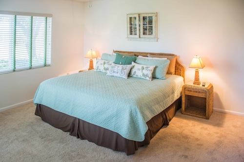 Spacious 2br 2ba Apartment Close To The Beach - Jupiter, FL