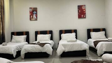 Secretária, quartos insonorizados