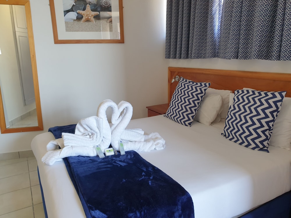 Silver Sands Self Catering - Durban