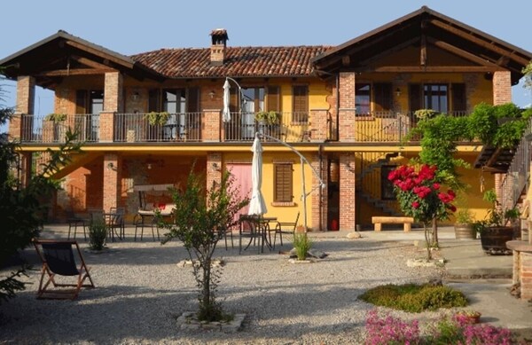 Agriturismo Bric Di Gai - Piedmont