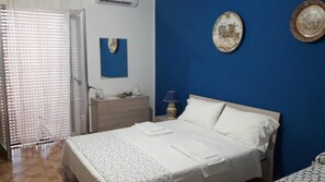 Cofres nos quartos, individualmente decorados