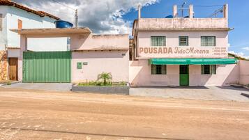 Fachada da propriedade