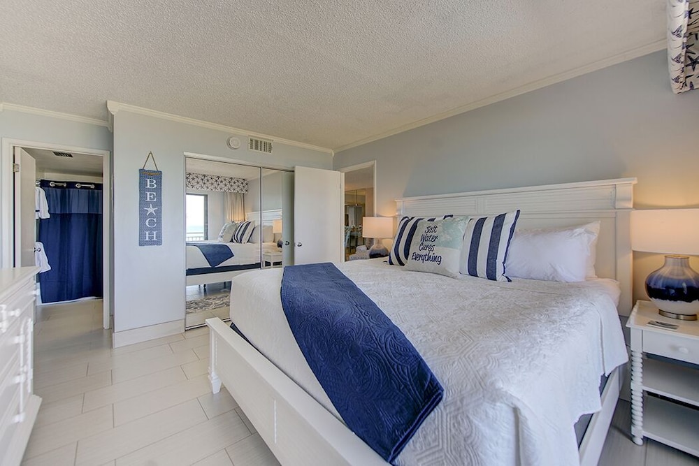 Oceanfront Paradise! Private Beach + Golf, Tennis, Pools, And Hot Tubs - Stuart Beach, Stuart