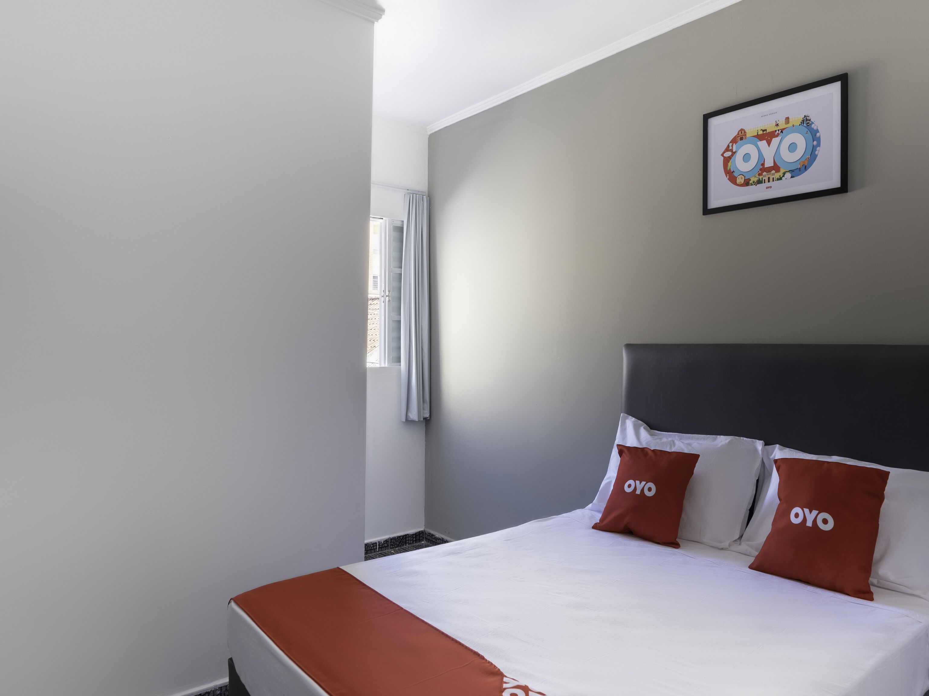 Secretária, Wi-fi grátis, roupa de cama fornecida 