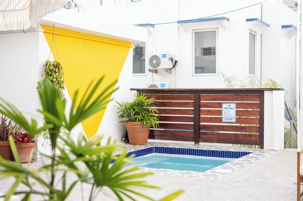 La Mona Loiza Apartments Complex - San Juan, Puerto Rico