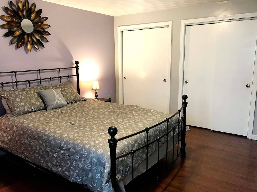 Cozy Modern 2 Bedrooms Apartment Close To Boston - Revere, MA