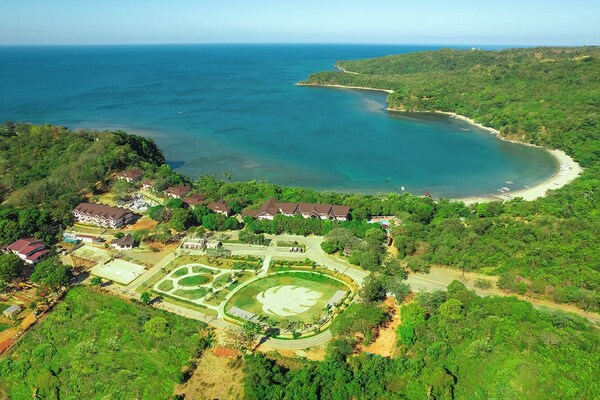 La Jolla Beach Resort - Bataan