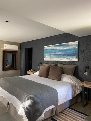 Suite Premium, terraço, vista para o lago | Roupa de alta qualidade, edredões de penas, camas de colchão pillowtop