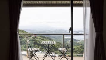 Quarto luxo, 1 cama Queen, banheira, vista para o oceano | Área da propriedade