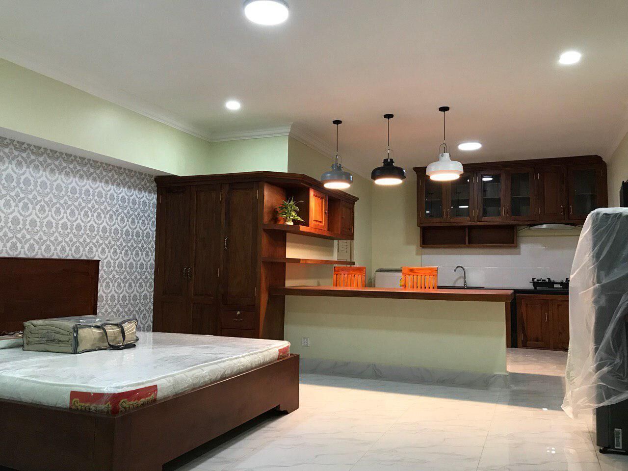 Minibar, cofre no quarto, secretária 