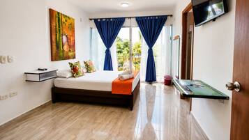 Double Room with Air Conditioning, 2nd Floor | Wi-Fi de cortesia, roupa de cama