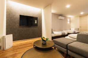 Quarto standard, para não fumantes (B) | Área de estar | TV de tela plana