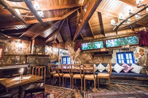 Pequenos-almoços, almoços e jantares servidos 