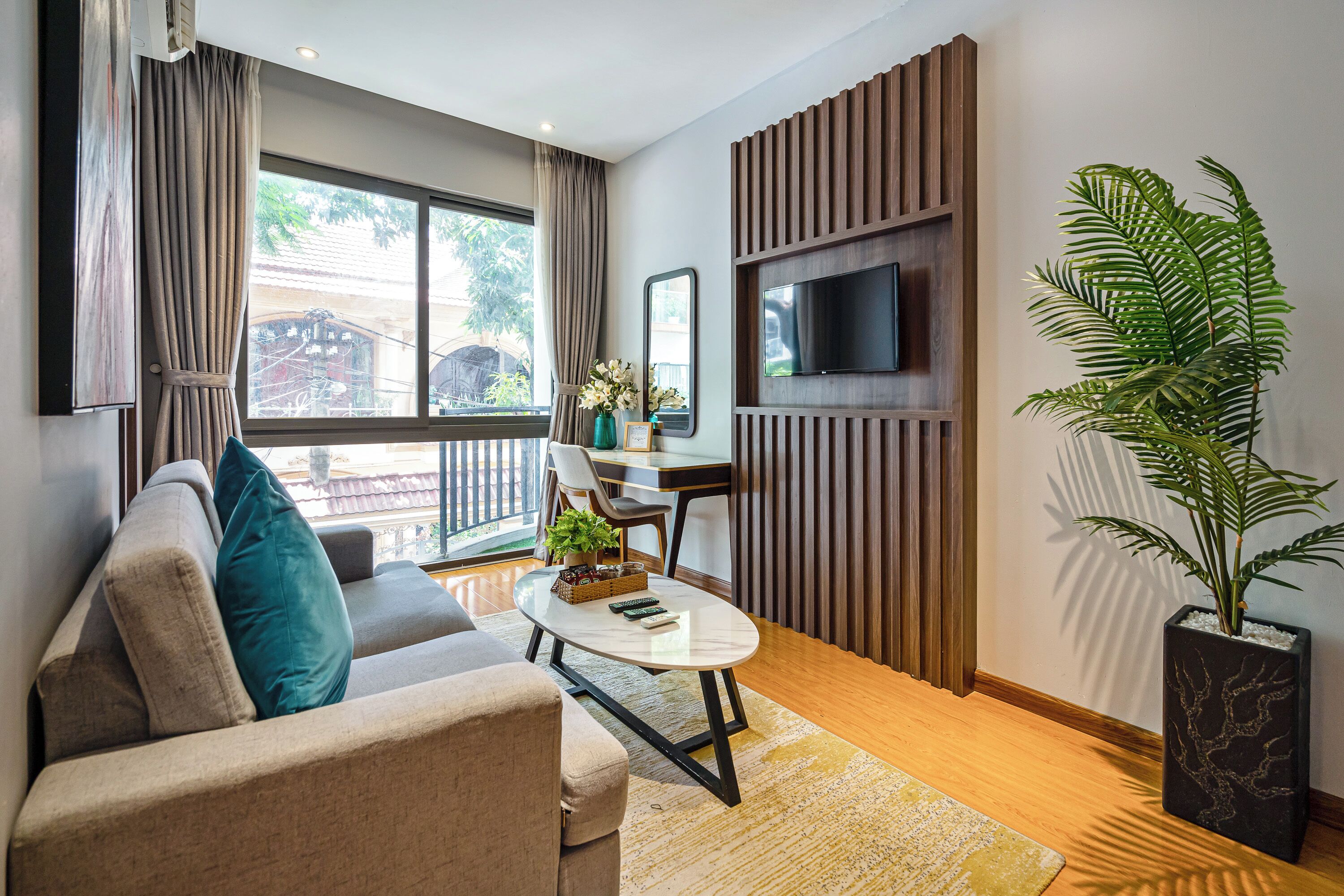 Quarto Duplo Júnior, Vista para a cidade | Secretária, secretária adequada para computadores portáteis 