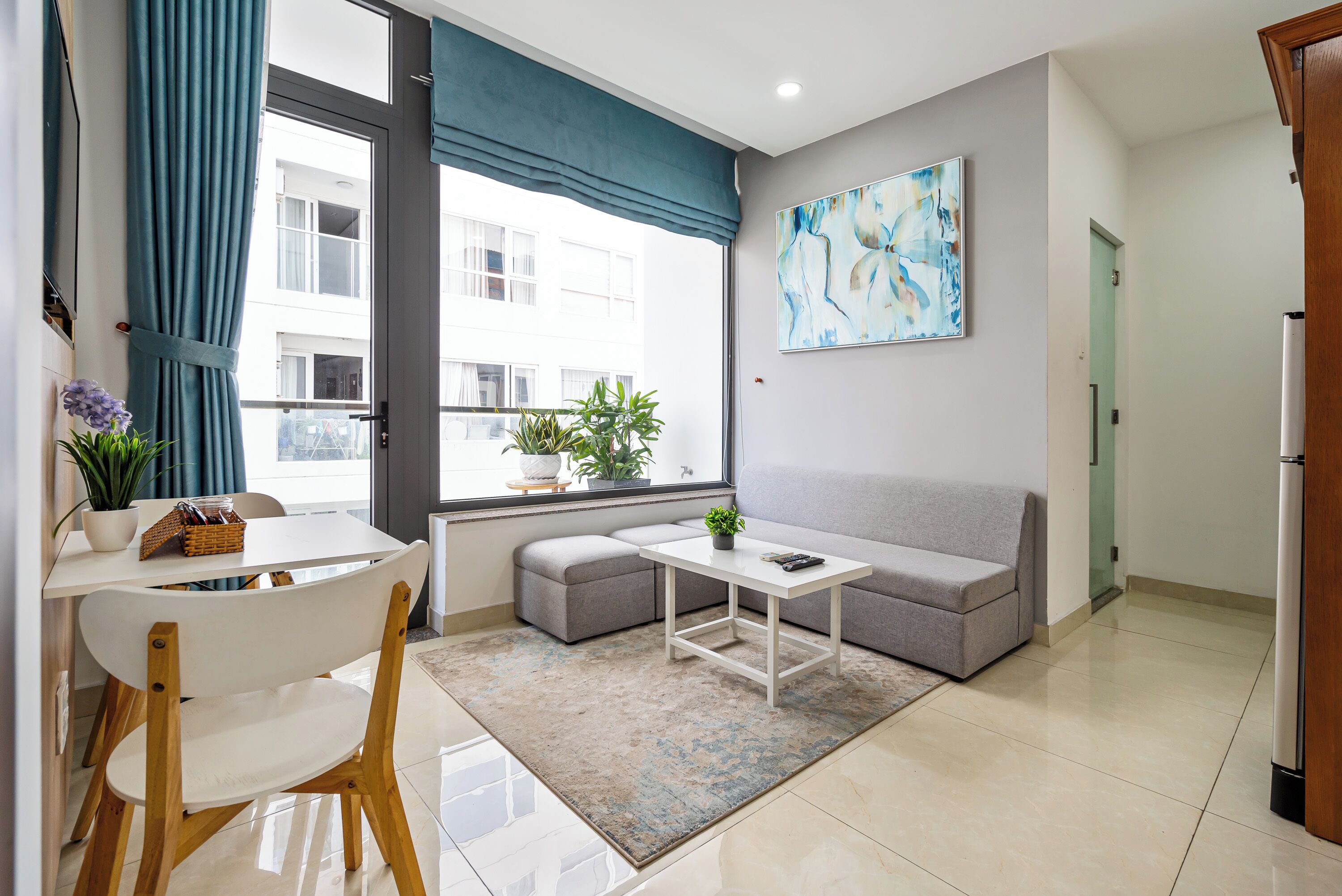 Quarto Duplo de Luxo, Vista para a cidade | Secretária, secretária adequada para computadores portáteis 