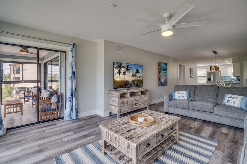 Steps To Beach - Tropical Sunset 2 By Seabreeze Vacation - Anna Maria Island, FL