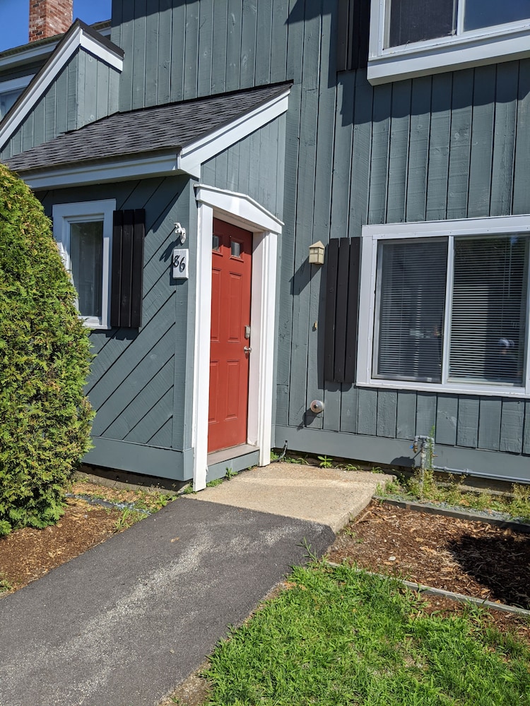 Spacious Family Townhouse In Alpine Village - Close To Everything! - New Hampshire