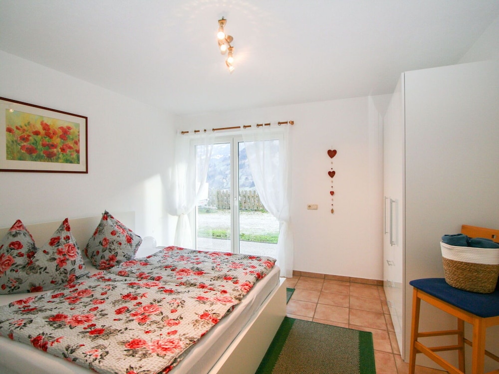 Herrliche Wohnung Für 4 Gäste Mit W-lan, Tv, Terrasse Und Parkplatz - Zell am Ziller