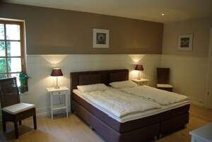 Apartamento em Condomínio Fechado, vista para o jardim (incl. EUR 60 Cleaning fee) | Cortinas/cortinados opacos, Wi-fi grátis, roupa de cama fornecida 