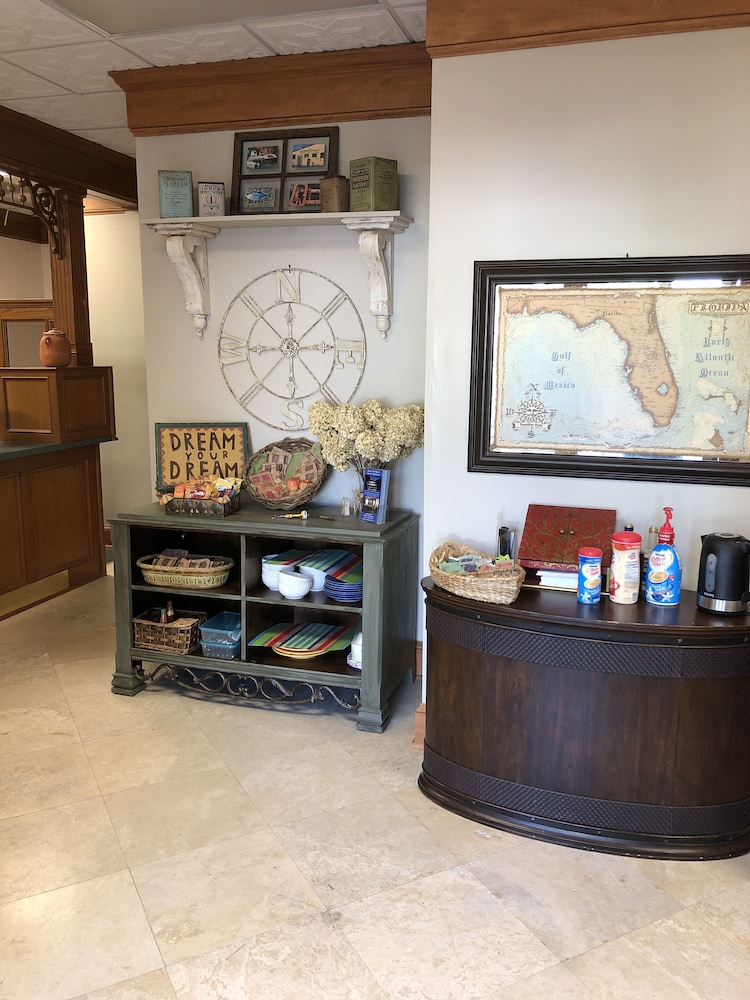 In The Heart Of Apalachicola~walk Everywhere~autumn Moon Suite~majestic Jewel - Apalachicola, FL