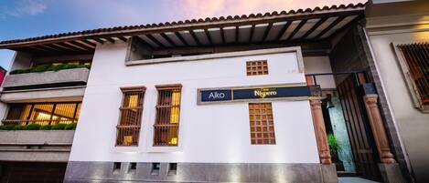 Fachada da propriedade