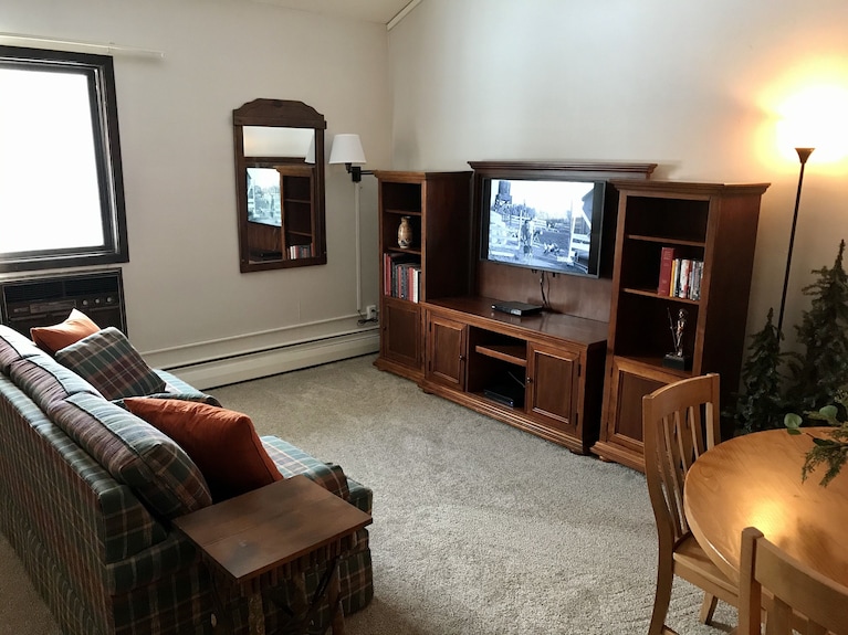 Ski Lodge Condo Near Big Powderhorn Mtn, Black River Harbor, Copper Peak - Michigan