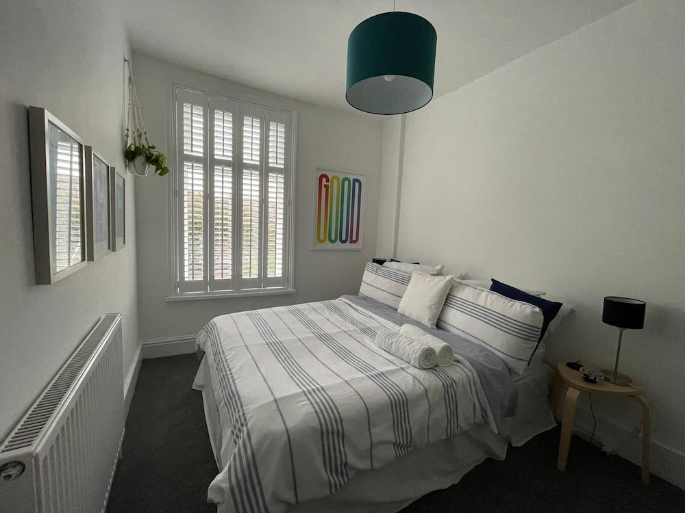 Stylish House And Garden In Central Southsea - Portsmouth