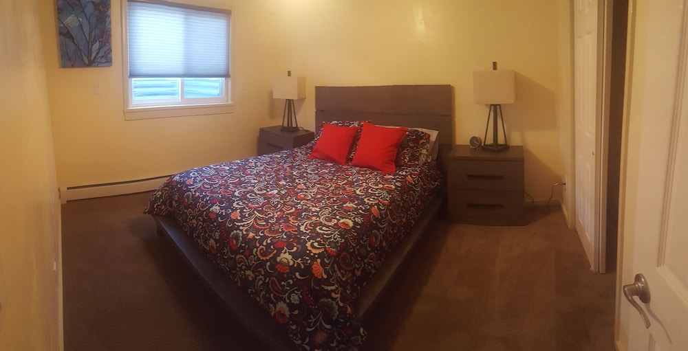 Great Location. 13 M To Bronco Stadium,12 M To Coors Field, 10 M Downtown. - Arvada, CO