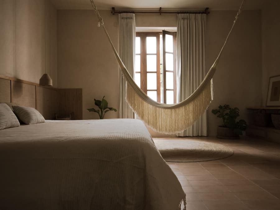 Quarto design | Roupas de cama premium, edredons de pluma, frigobar