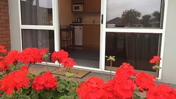 Apartamento, 2 quartos (Unit 5) | Vista do quarto