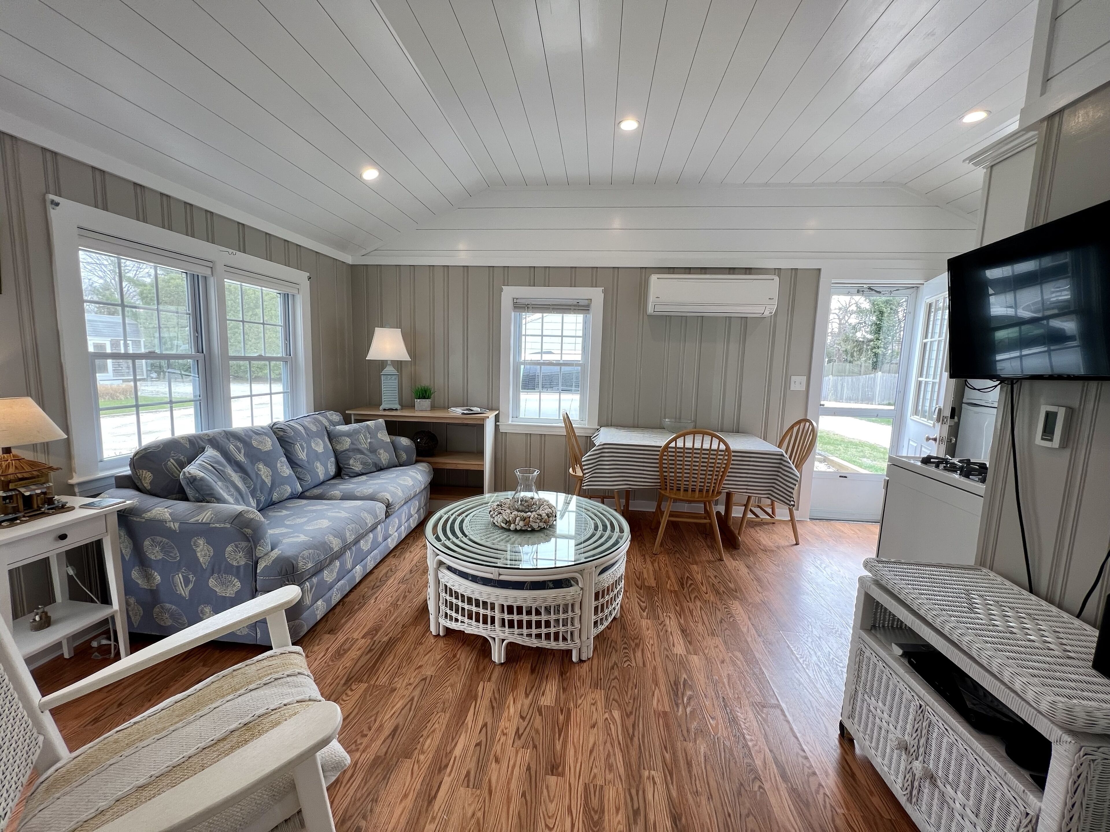 Cute Cottage On Bass River In West Dennis - Dennis, MA