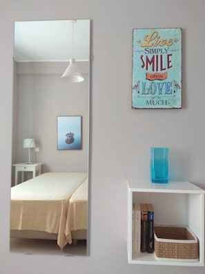 Vila família, 4 quartos, piscina particular | 4 quartos, escrivaninha, quartos à prova de som