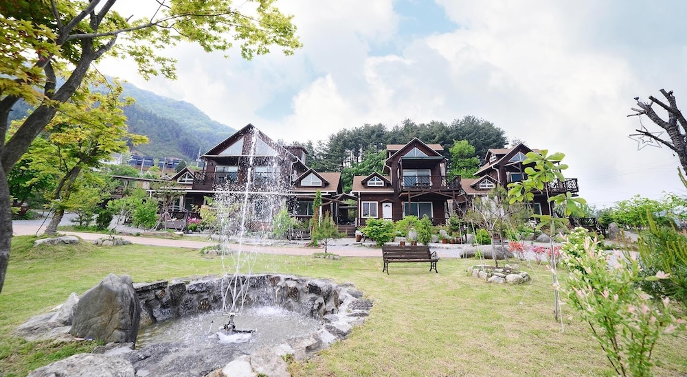 Laviche Pension - Yongin-si