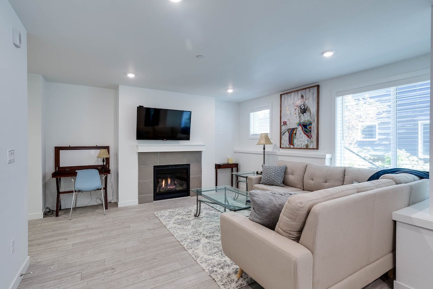 Dreamer #3-just Steps From The Max (No Stairs) - Beaverton, OR