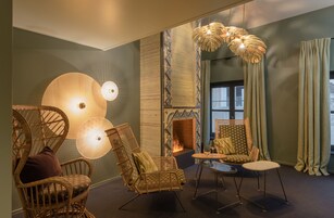 Suite Superior (Volatili) | Sala de estar | TV de ecrã plano 