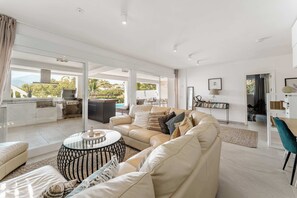 Villa Alva | Luxe Heated Pool Cinema Sunset Views Reviews, Deals ...