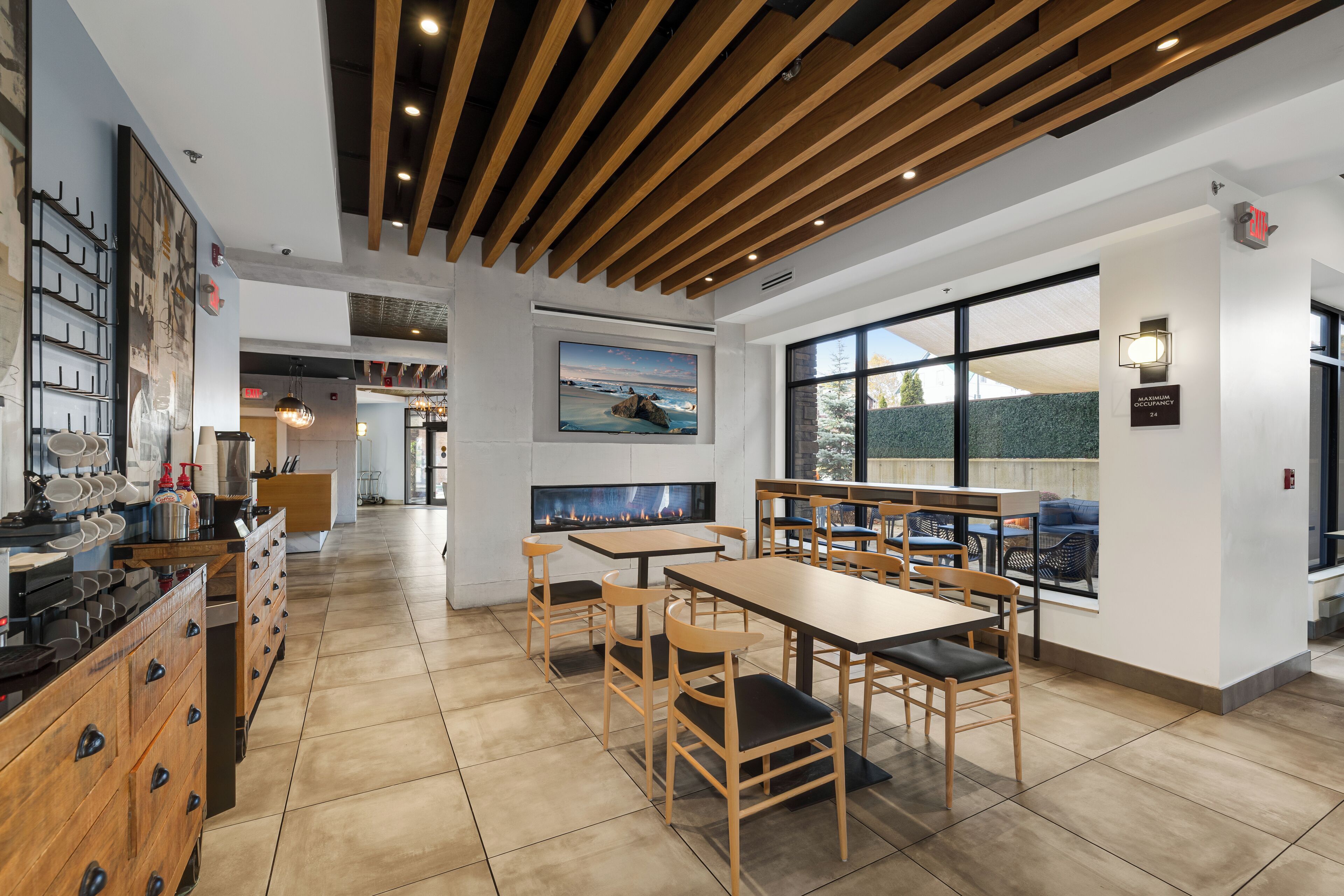 Pequeno-almoço tipo buffet diário incluído 