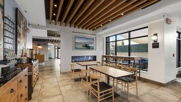 Pequeno-almoço tipo buffet diário incluído