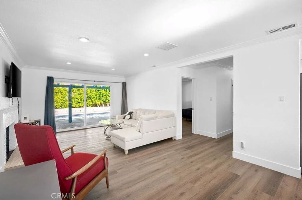 Private Heated Pool  Stylish Palm Springs Retreat-permit #4243 - Palm Springs