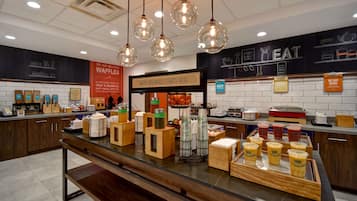 Pequeno-almoço tipo buffet diário incluído