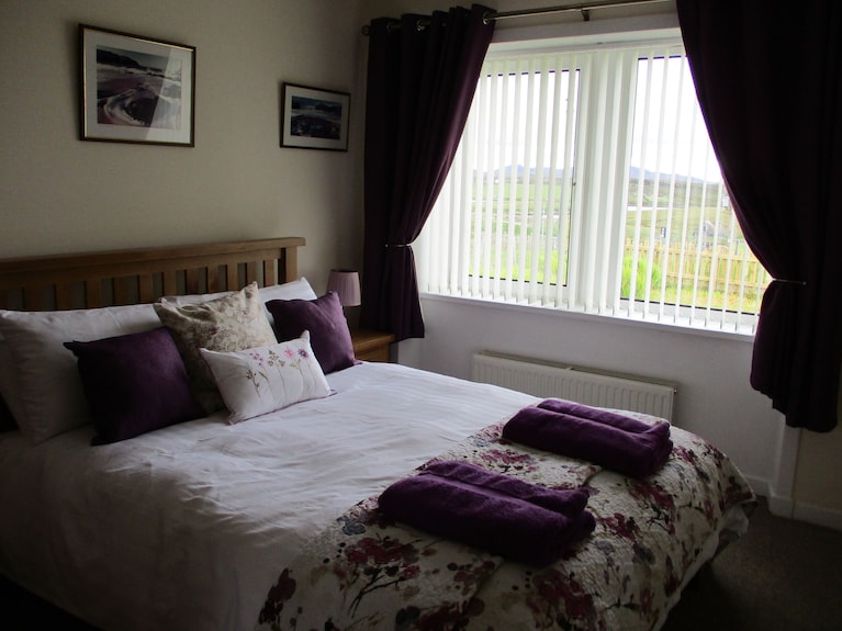 Riverview Cottage Near Callanish Standing Stones, Isle Of Lewis - Lewis and Harris